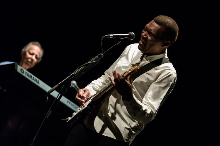 The Robert Cray Band, La Cigale, Paris - Soul Bag